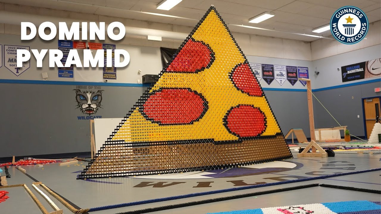 Huge Domino Pyramid – Guinness World Records - Mover.uz