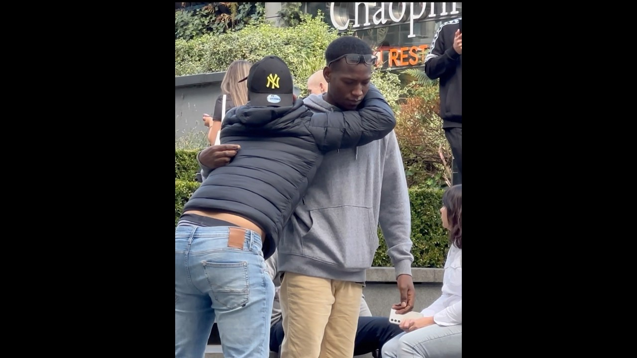 Let me help him he helped me#funny #comedy #shortvideos #shorts - Mover.uz